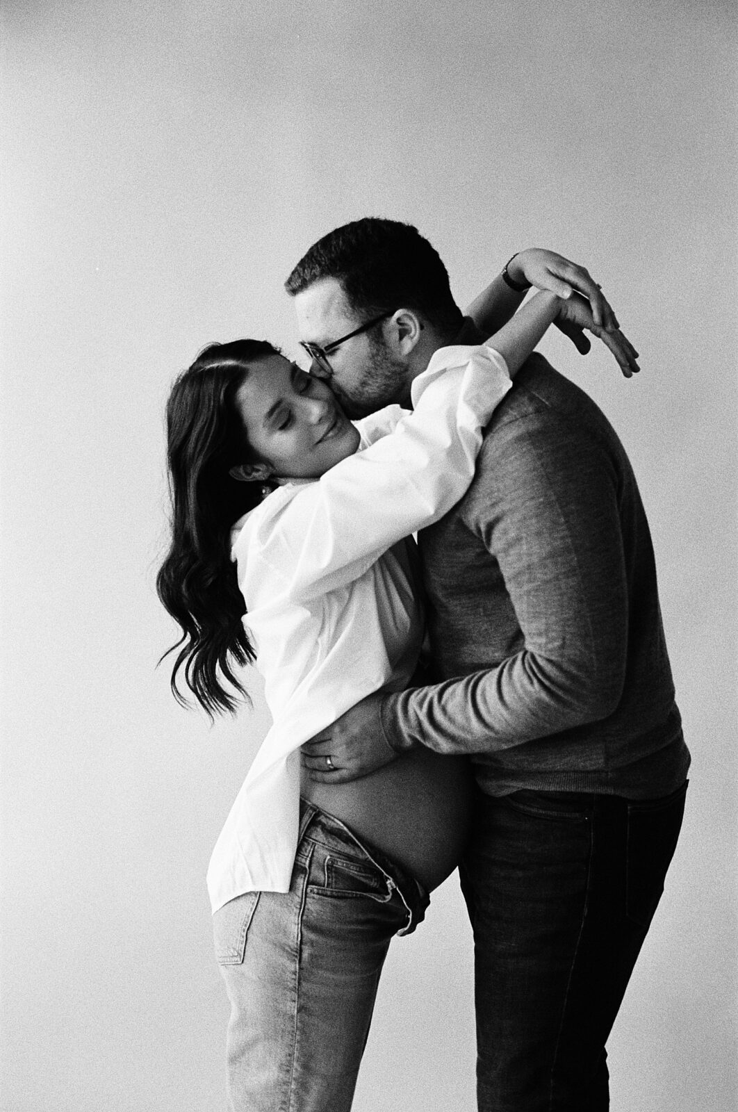 Indianapolis Studio Maternity Session on Film - colettelucille.com